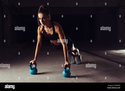 Slim Brunette Hi Res Stock Photography And Images Alamy