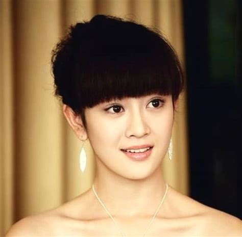 30歲張檬近照，曾整容失敗容顏崩塌，如今取出假體美成這樣！ 每日頭條