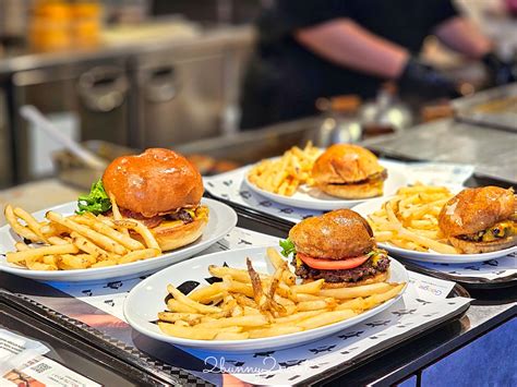 橫濱美食「shogun Burger」橫濱紅磚倉庫必吃日本第一和牛漢堡 兔兒毛毛姊妹花