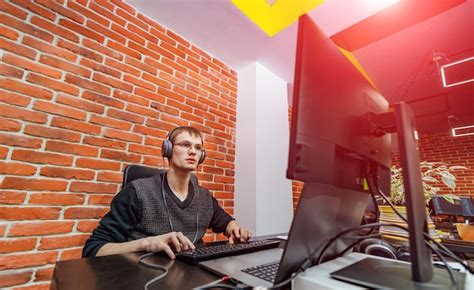 Premium Photo Developing Programming And Coding Technologies Website