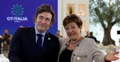 Caputo Anunció Que La Meta De Acumulación De Reservas Con El Fmi Se