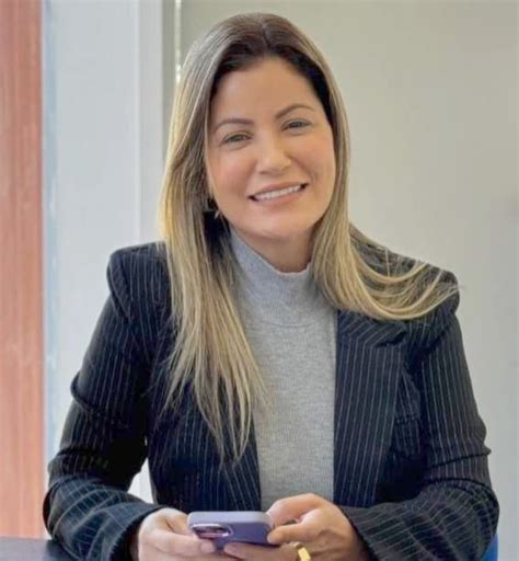Projeto De Danielle Do Vale Institui O Setembro Furta Cor Fato A Fato