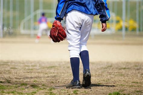 【野球部活をテーマにした短歌 20選】学生が詠んだ気持ちのこもった短歌例を紹介 短歌の教科書｜短歌の作り方・有名短歌の解説サイト