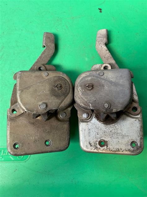 Original E Type S2 Pair Of Door Lock Assemblies Bd32366 Bd32367 C