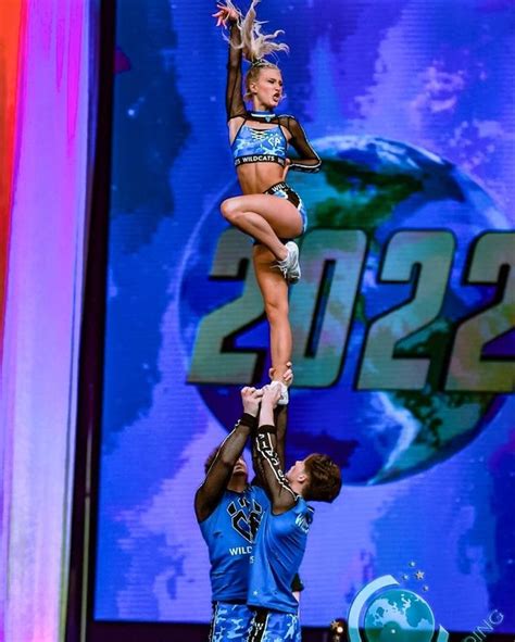 Pin Auf Cheer Game Pics Cheerleader Bilder