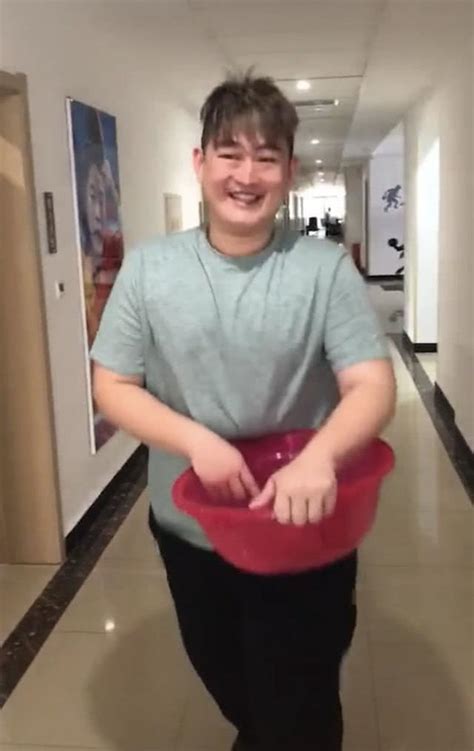 趙本山兒子過胖進減肥訓練營，因一細節被網友夸比妹妹球球強太多 每日頭條