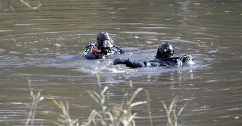 Nypd Scuba Team Searching Central Park Waters For Evidence In