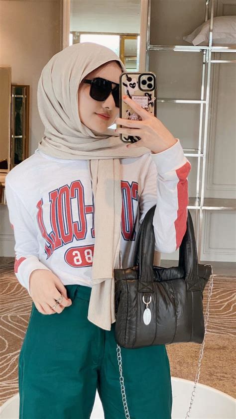 Pin oleh Zahwa Ailsa di ootd di 2024 | Model pakaian hijab, Gaya model ...