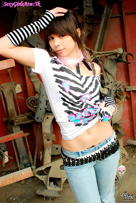 Sexy Girls Around The World Ariel Rebel Grungy Rebel 15 Pics