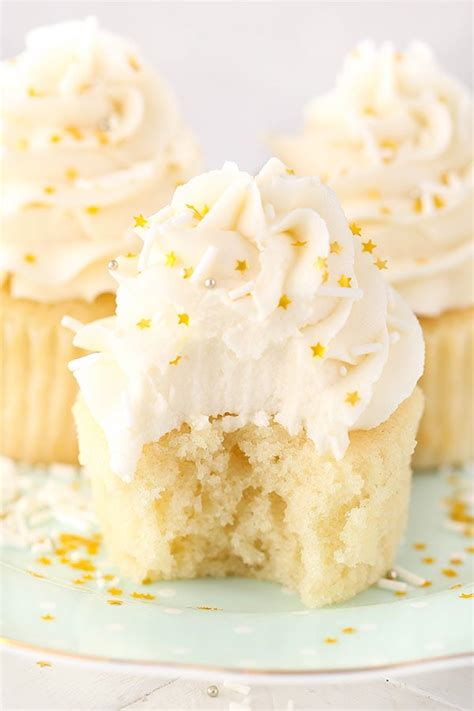 Easy Vanilla Cupcake Recipe Moist And Fluffy Vanilla Cupcake