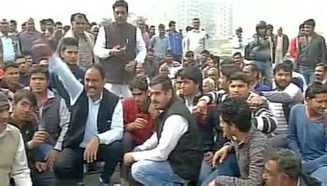 Haryana Finance Ministers House Attacked As Jat Quota Stir Turns