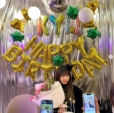 강예원 깜짝 생일파티 감사조용히 지나가요 텐아시아
