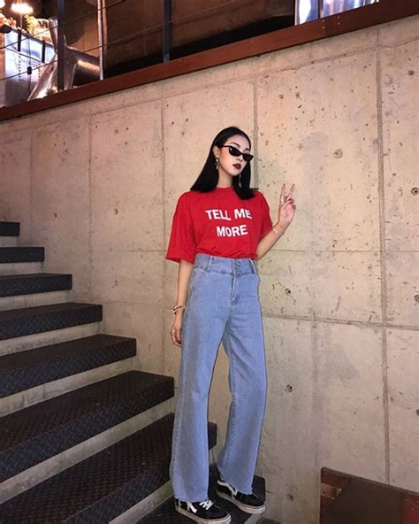 ส่องแฟชั่นชุดตรุษจีน 2021 กับไอเดียแต่งตัวโทนสีแดง เฮงๆ ปังๆ ไว้รับอั่งเปา The Bangkok Insight