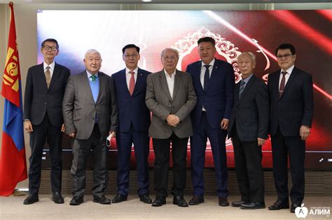 Сангийн сайд Б Жавхлан үе үеийн Сангийн сайд нарыг хүлээн авч уулзлаа