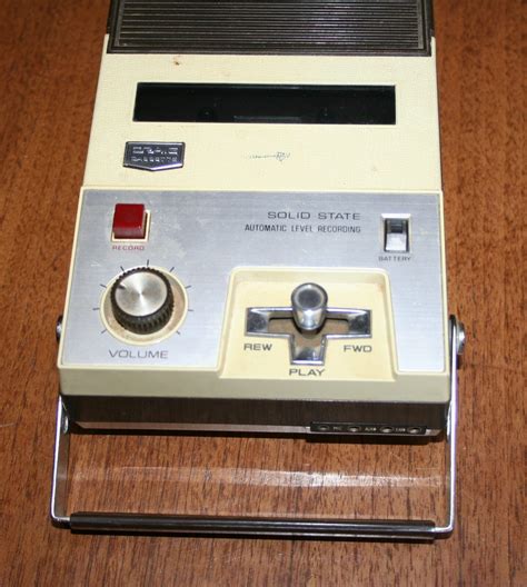 Vtg Craig Portable Cassette Player 2603 Carry Along