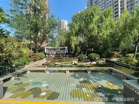 【品牌建设】提升内外环境 构建和谐社区 为营造更加优美、舒适、安全、文明的居住环境，进一步细化物业服务，持续打造整洁养眼的宜居园区——提升内外