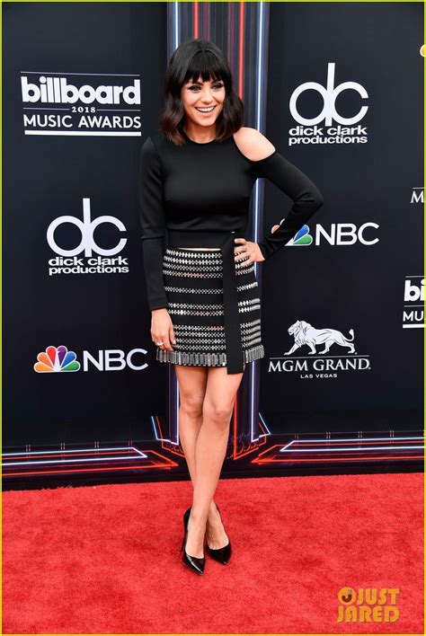 Mila Kunis Debuts Blunt Bangs At Bbmas 2018 Photo 4087341 Mila