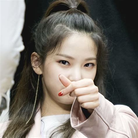 Choi Yujin Clc Kep Er Icon Hoop Earrings Earrings Clc