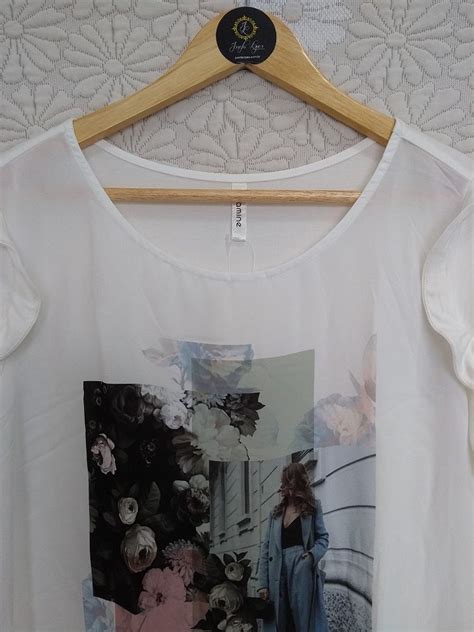 Blusa de viscose off white de manga curta babados Josefa Lopes Para você que gosta de