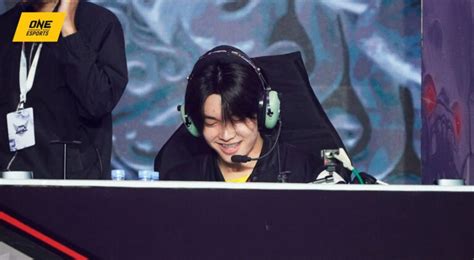 Profil Dan Biodata Kairi Jungler Berbakat Dari Onic Esports