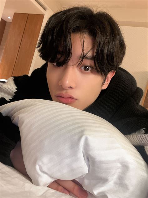 Dark ⨾ Blood Jake I Tried Taking A Bed Selca ㅎㅎ