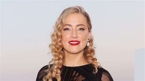 Amber Heards Life Away From The Spotlight With Daughter Oonagh After Johnny Depp Trial New