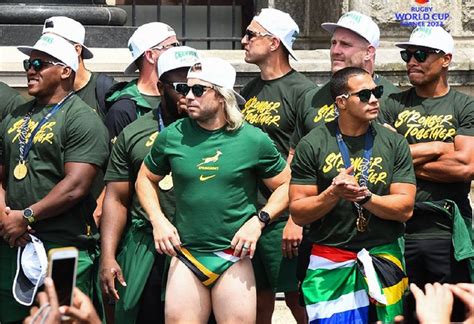 How Much Does Springbok Star Faf De Klerk Earn Per Month
