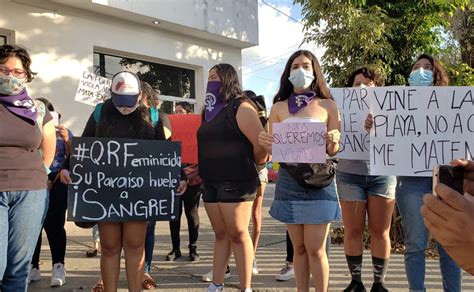 Manifestación pacífica de colectivos feministas en Cozumel Turquesa News