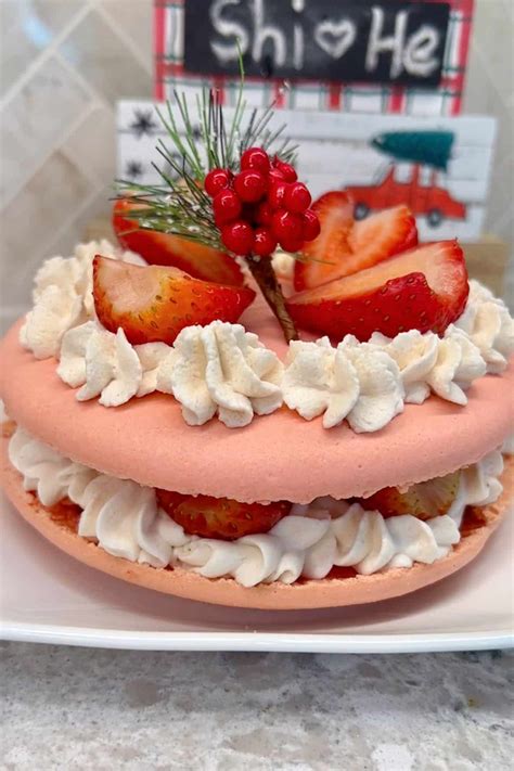 Giant Strawberry Macaron Cake Ms Shis Dessert Recipes