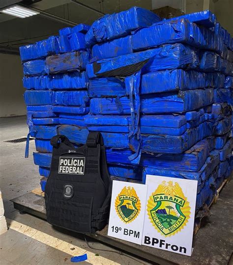 Pf E Pm Apreendem Veículo Carregado Com Droga Em Guaírapr — Polícia