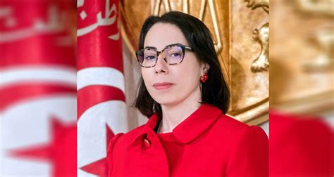 نادية عكاشة عذرا سيدي الرئيس العمل يستحيل معكم في هذه الظروف