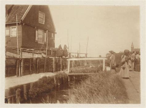 Twee Anonieme Fotos Van Marken Amsterdam Noord