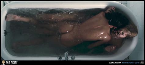 Naked Elena Anaya In Room In Rome