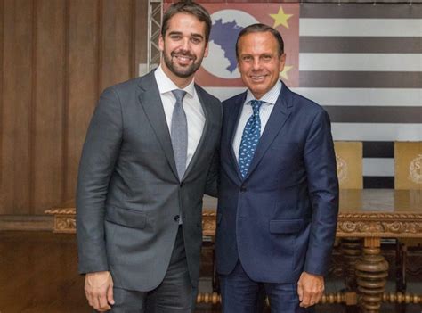 Campanha de Leite diz que Doria quis aplicar 1ª vacina custe o que custar