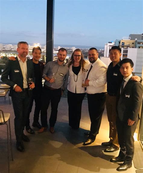Triangle Transitional Network Looking To Network With Business