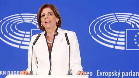 Comisión Europea añade 268 fármacos a la lista de esenciales