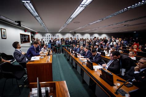 CPI do MST corre para aprovar requerimentos antes do recesso da Câmara