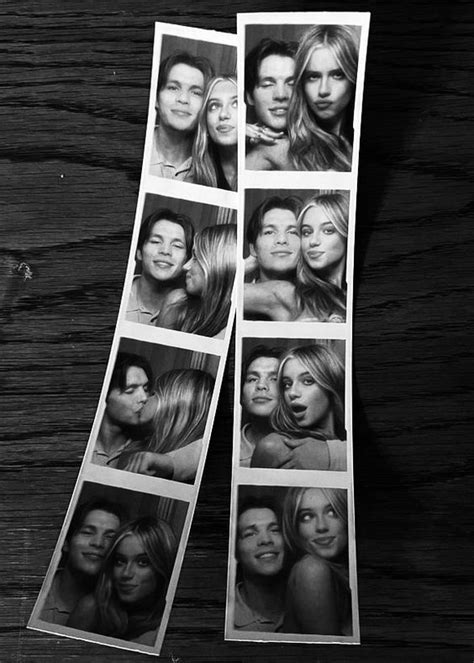 Grace And Logan Photobooth Pictures Teenage Love Photo Booth