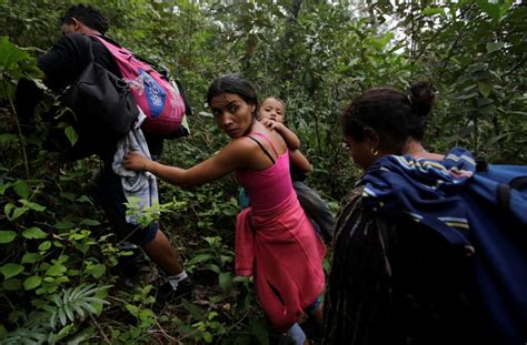 Honduran Migrant Caravan Grows To 4000 As Us Border Crossings Spike