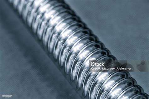 선형 볼 스크류 기어 금속 절단기의 작업 부품을 이동하기위한 드라이브 산업 개념 0명에 대한 스톡 사진 및 기타 이미지 0명 Cnc 장치 강철 Istock