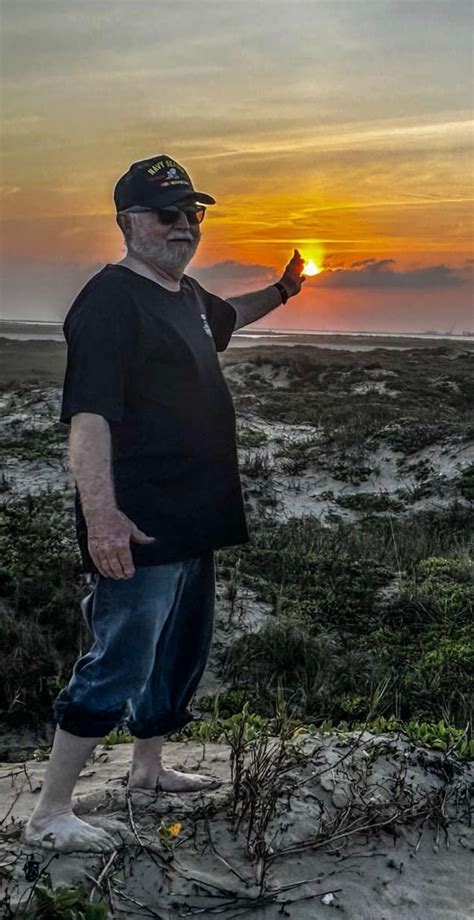 Scottsdale Ceo Makes More Than Apples Tim Cook No Wonder Opinion