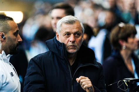LOSC La joie de Bruno Genesio après la victoire importante contre l