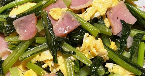 基本からアレンジまで！思わずつくりたくなる「小松菜とベーコン炒め」のレシピ集 クックパッド