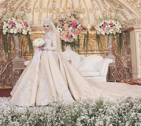 Intip Inspirasi Gaun Pengantin Ala Arab Anggun Banget