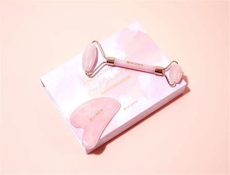 Facial Massage Roller And Gua Sha Set Mizon