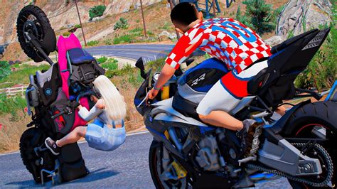 GTA V VIDA REAL MINHA AMIGA CAIU DE MOTO NA RUA DO GRAU YouTube