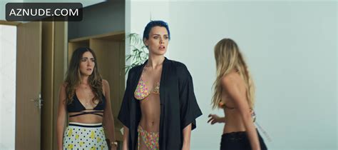 WALLIS DAY Nude AZNude