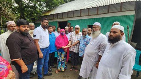 ছাত্র আন্দোলনে নিহত মুরাদনগরে ৩ শহিদ পরিবারকে বিএনপির সহায়তা