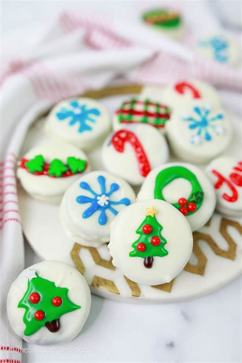 Christmas Oreos Easy Holiday Cookies The Soccer Mom Blog