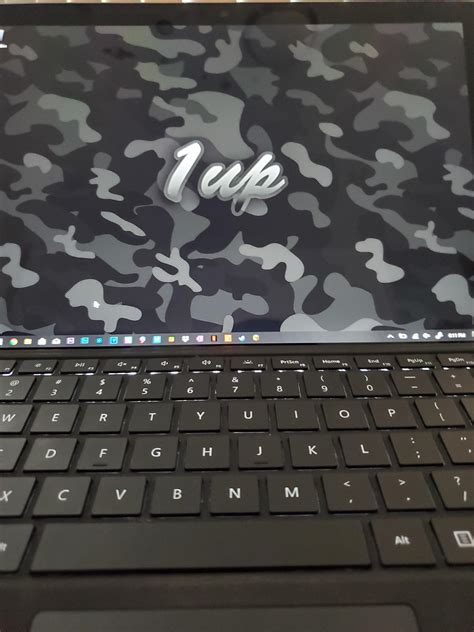 There Was Surface Pro At The Pawnshop And It Had And Issue Where None Of The Taskbar